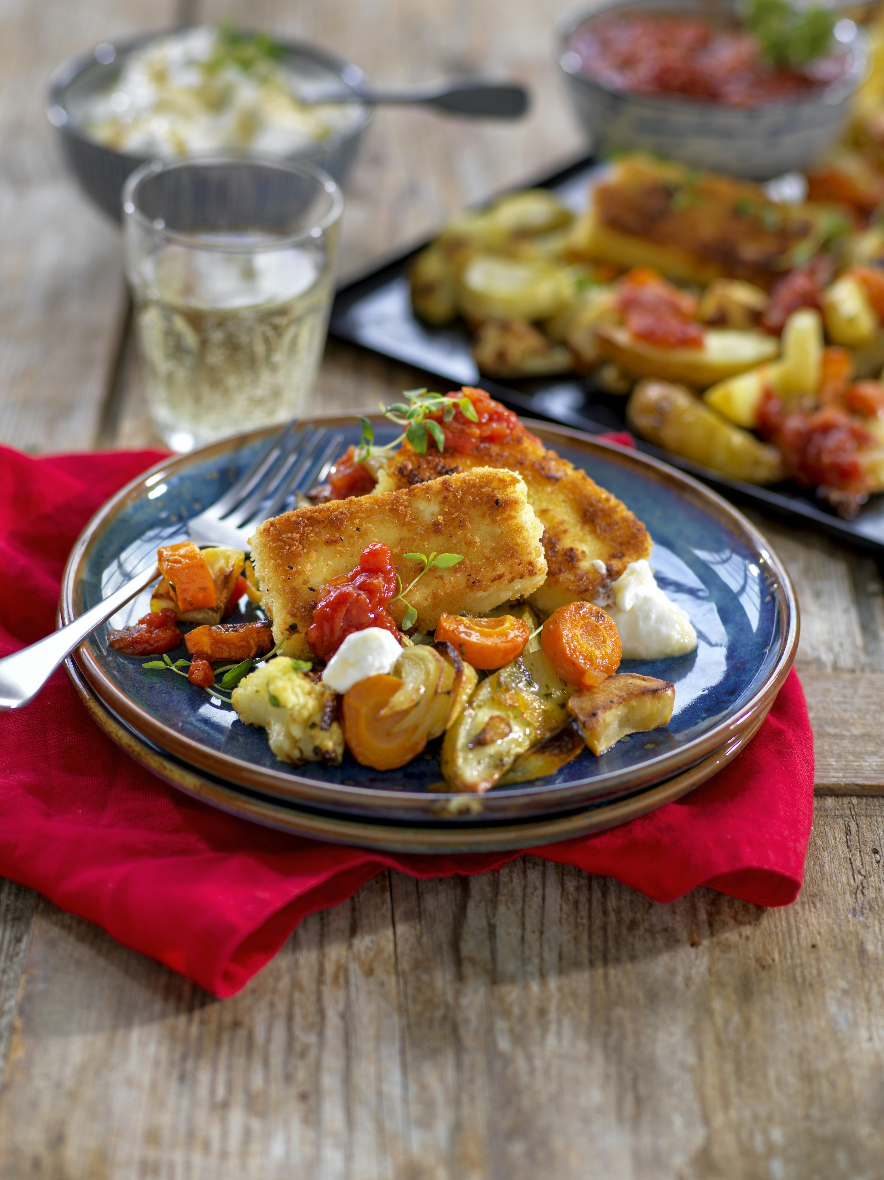 Panerad fetaost med rostade rotsaker