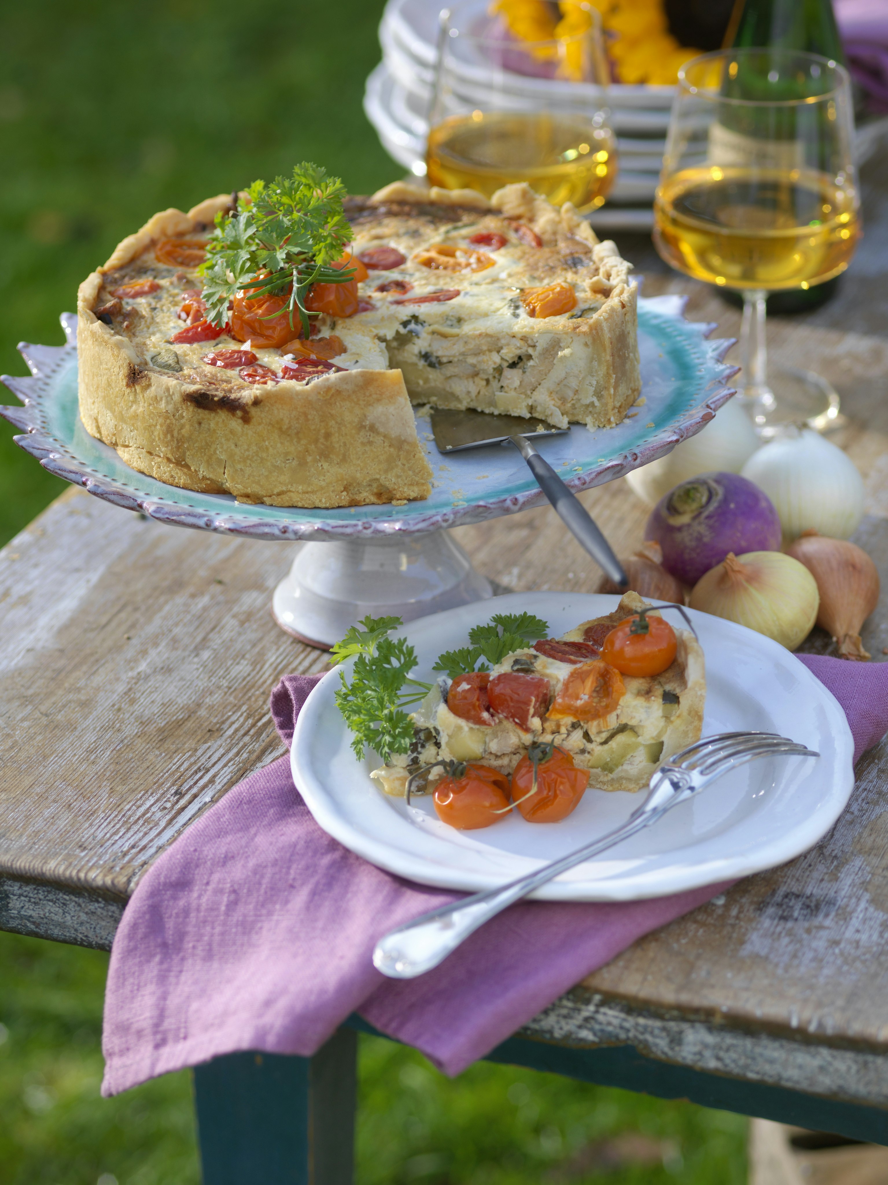 Kycklingpaj med squash, paprika och tomat