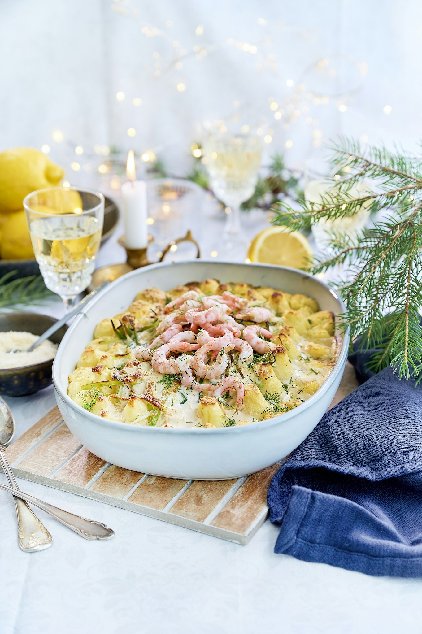 Parmesangratinerad torsk med citron- och räksås