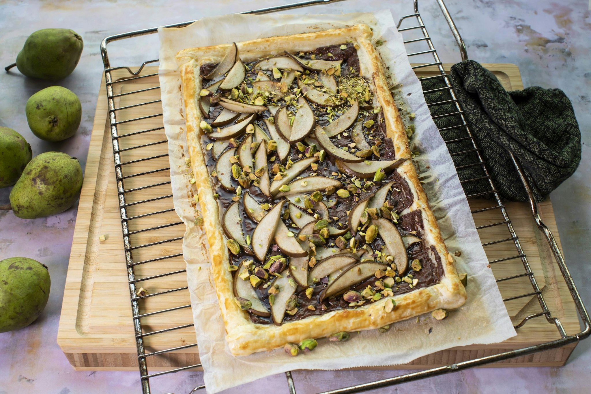 Päronflan med after eight och pistaschmandel