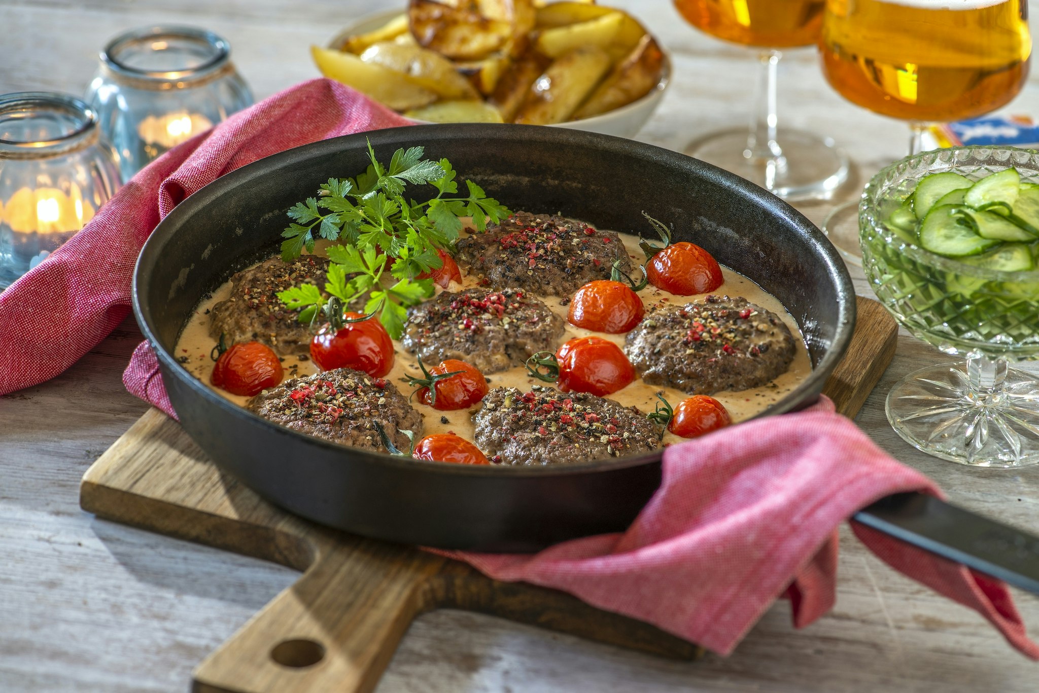 Pepparbiff med fransk senapssås