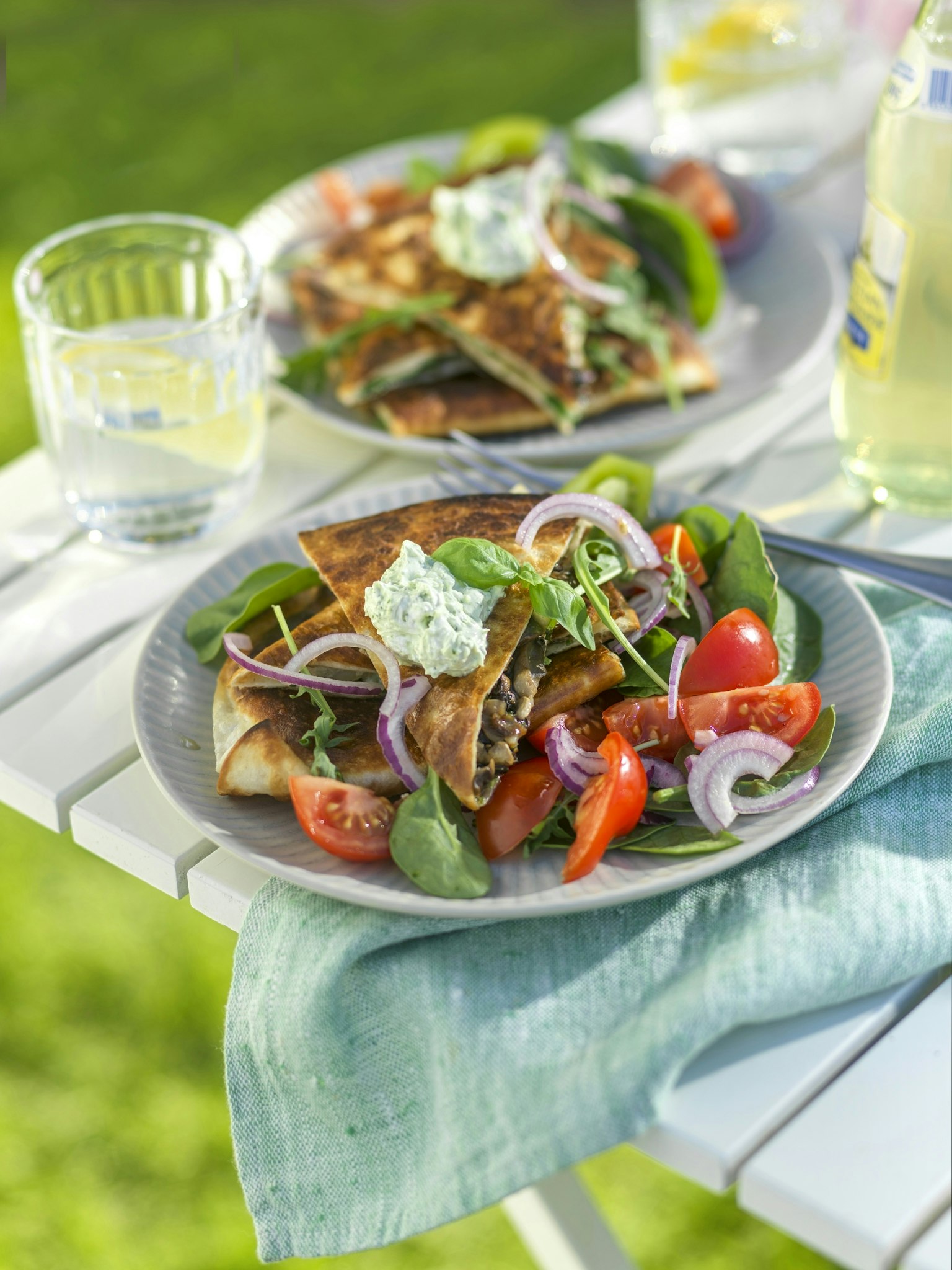 Piadina med basilikakräm