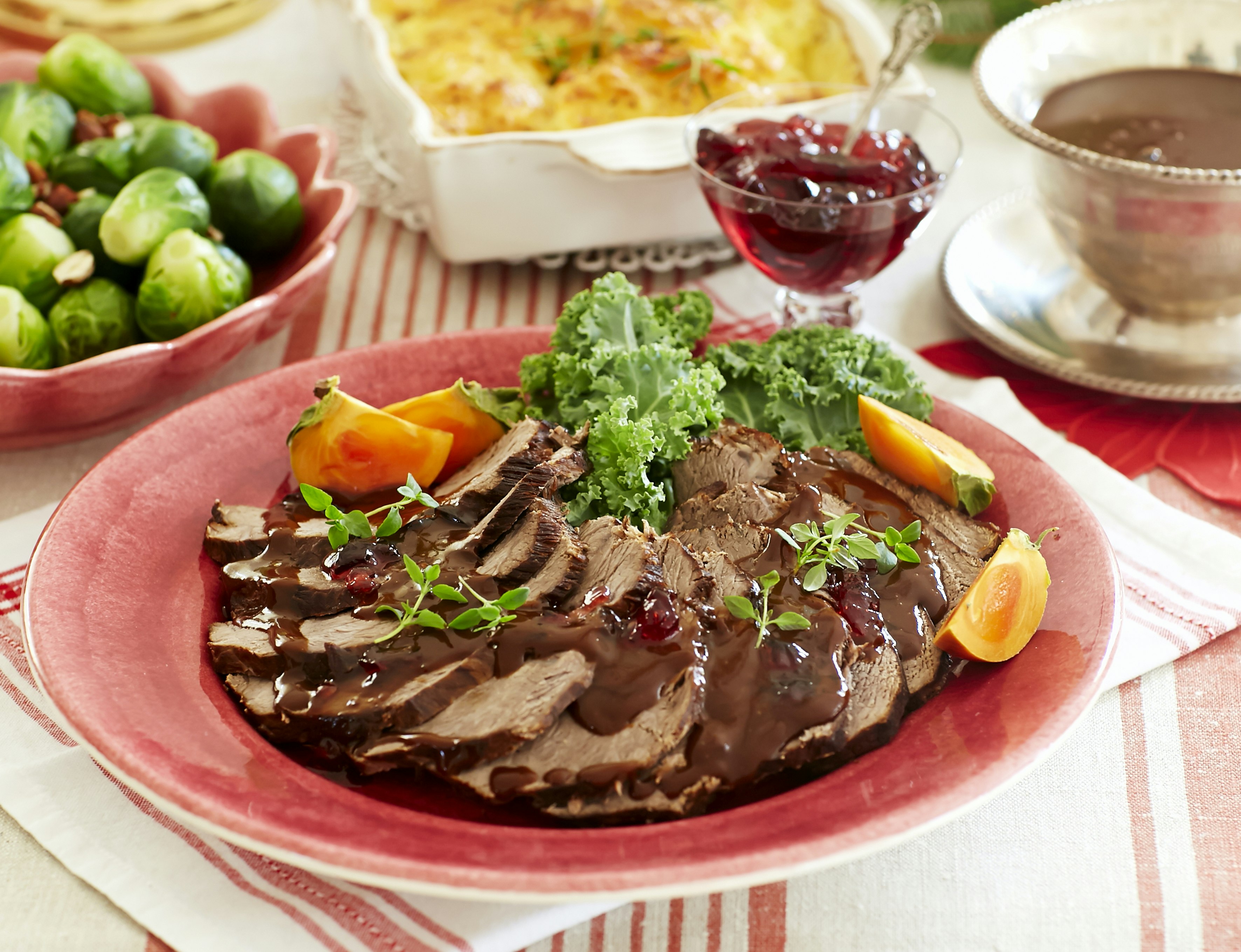 Porterstek med glögg och nötrostad brysselkål