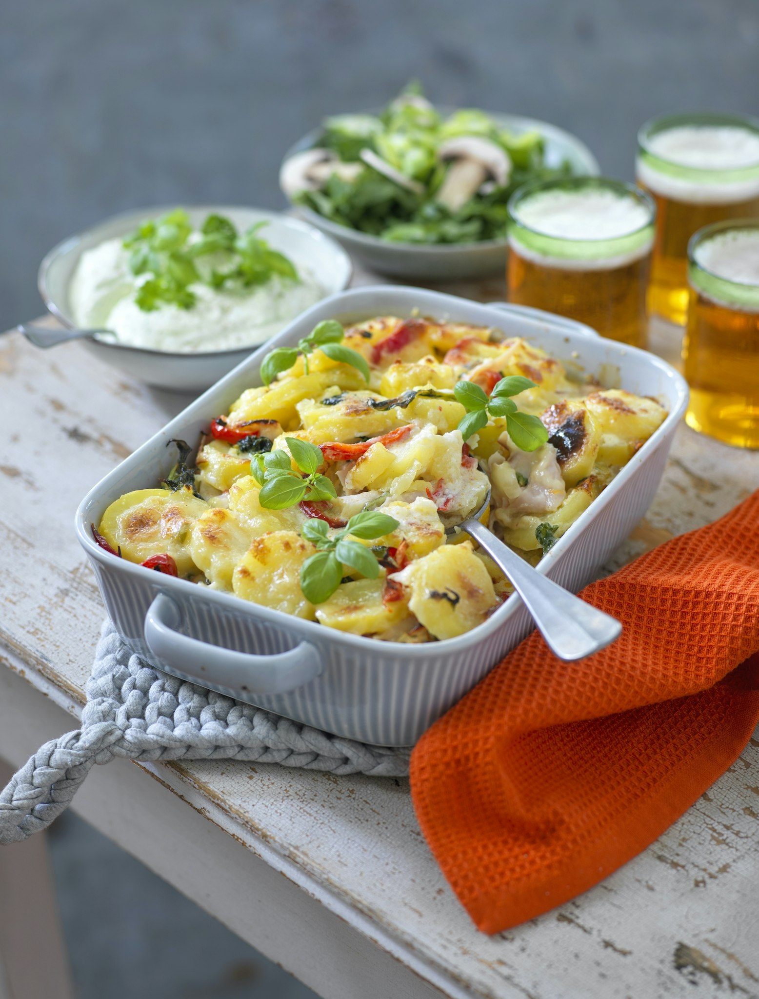 Potatisgratäng med kalkon och paprika