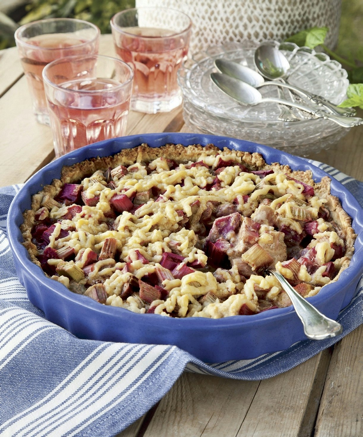 Rabarberpaj med kanelfyllning