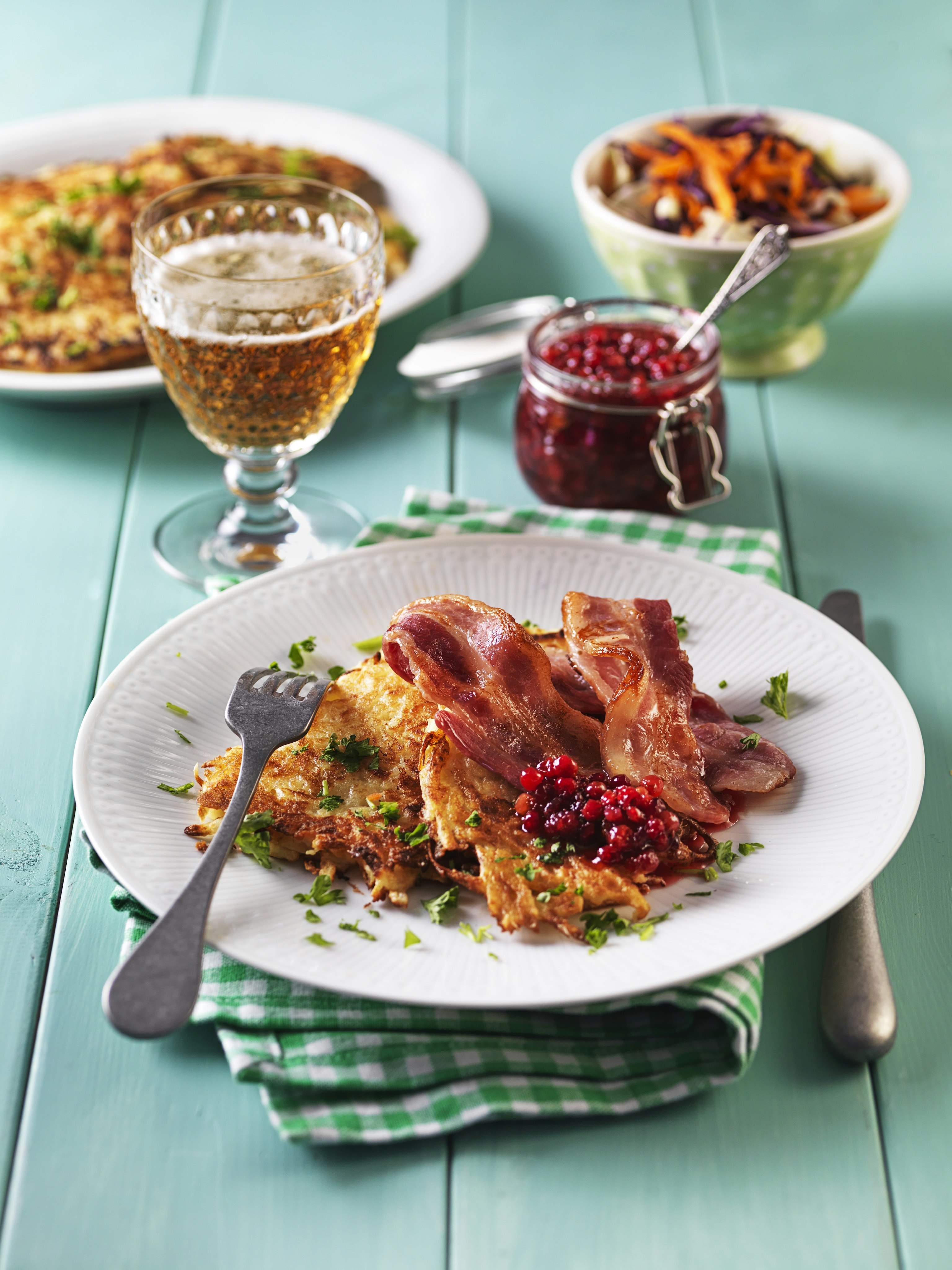 Raggmunk med fläsk och lingon