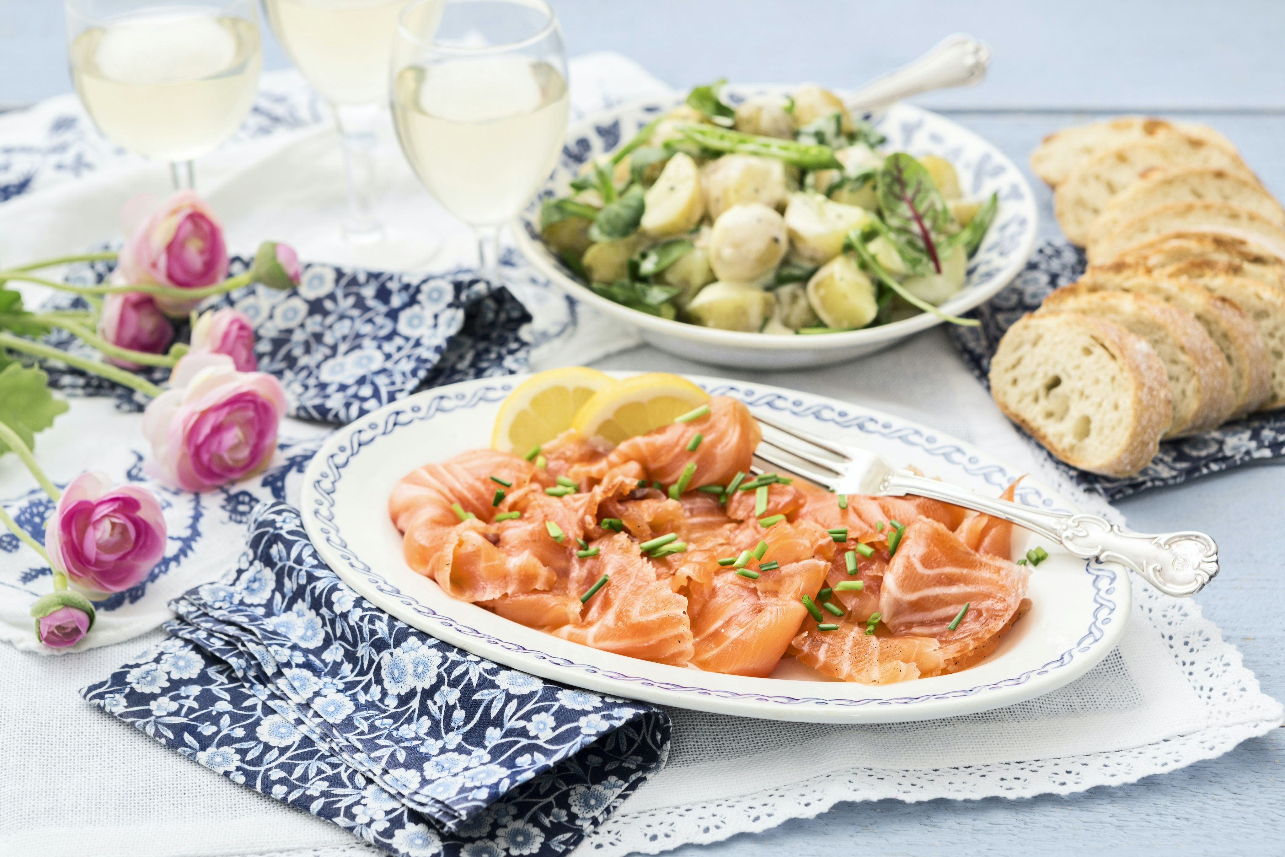 Ugnsbakad lax med krämig potatissallad