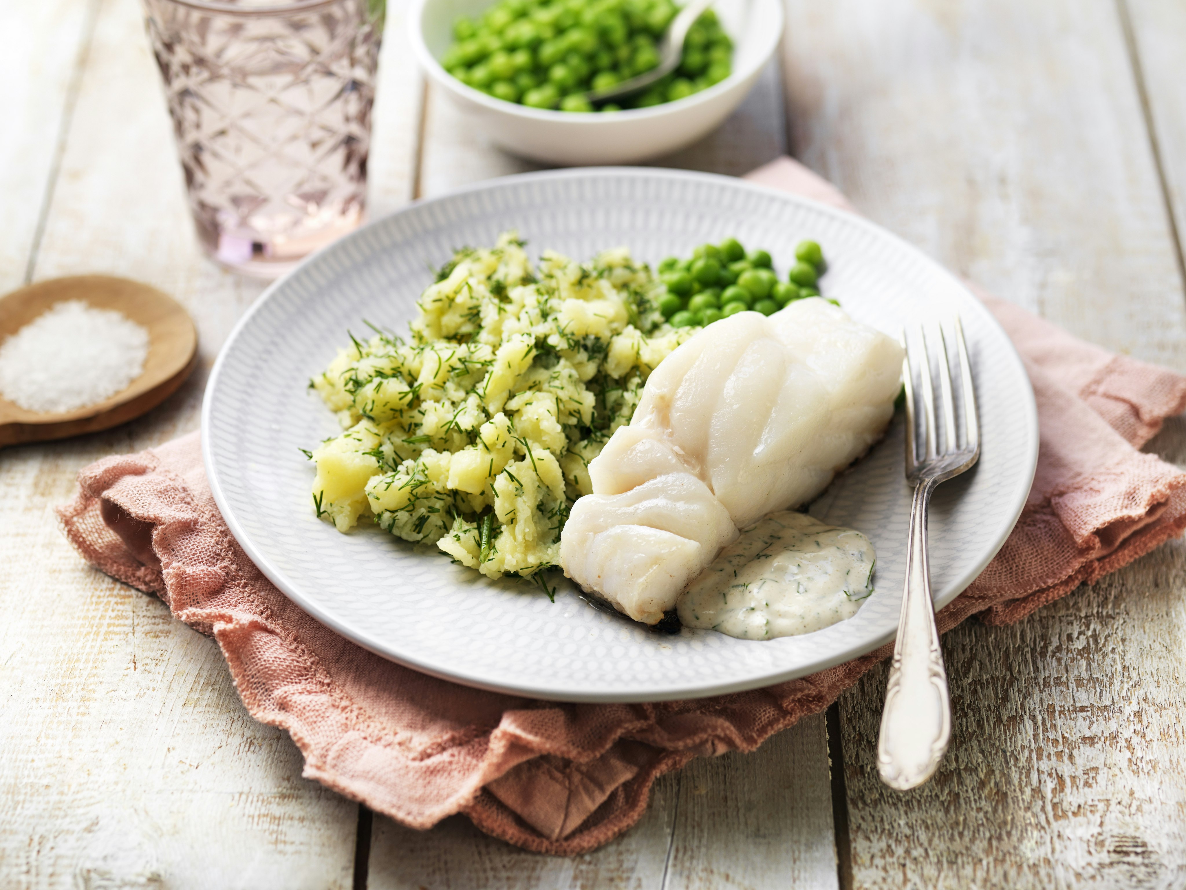 Rimmad torsk med kaviarsås och potatisstomp