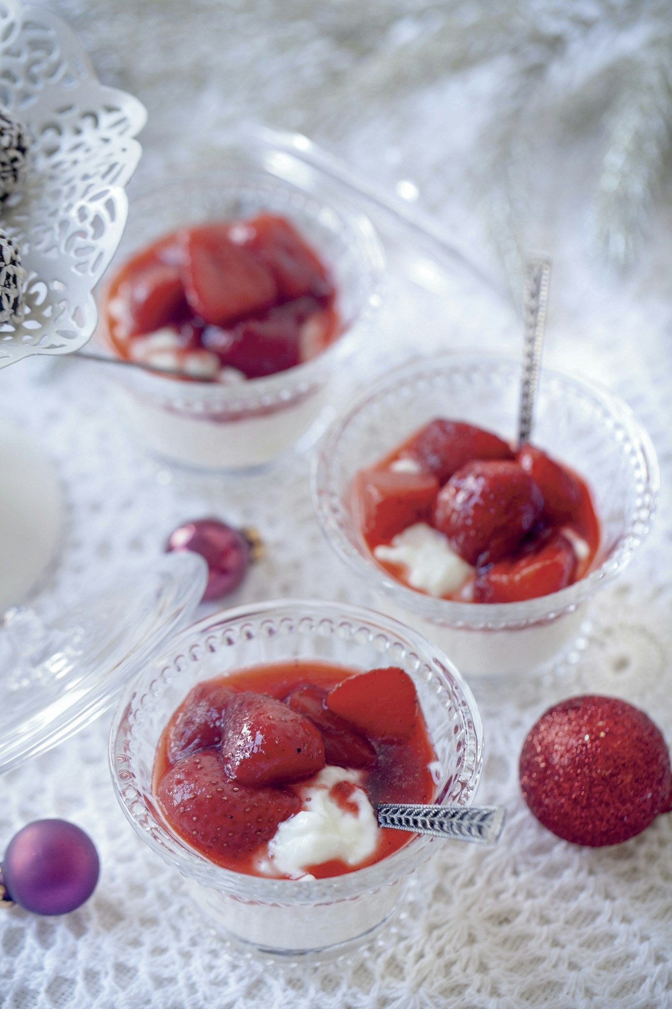 Ris à la Malta med varma jordgubbar