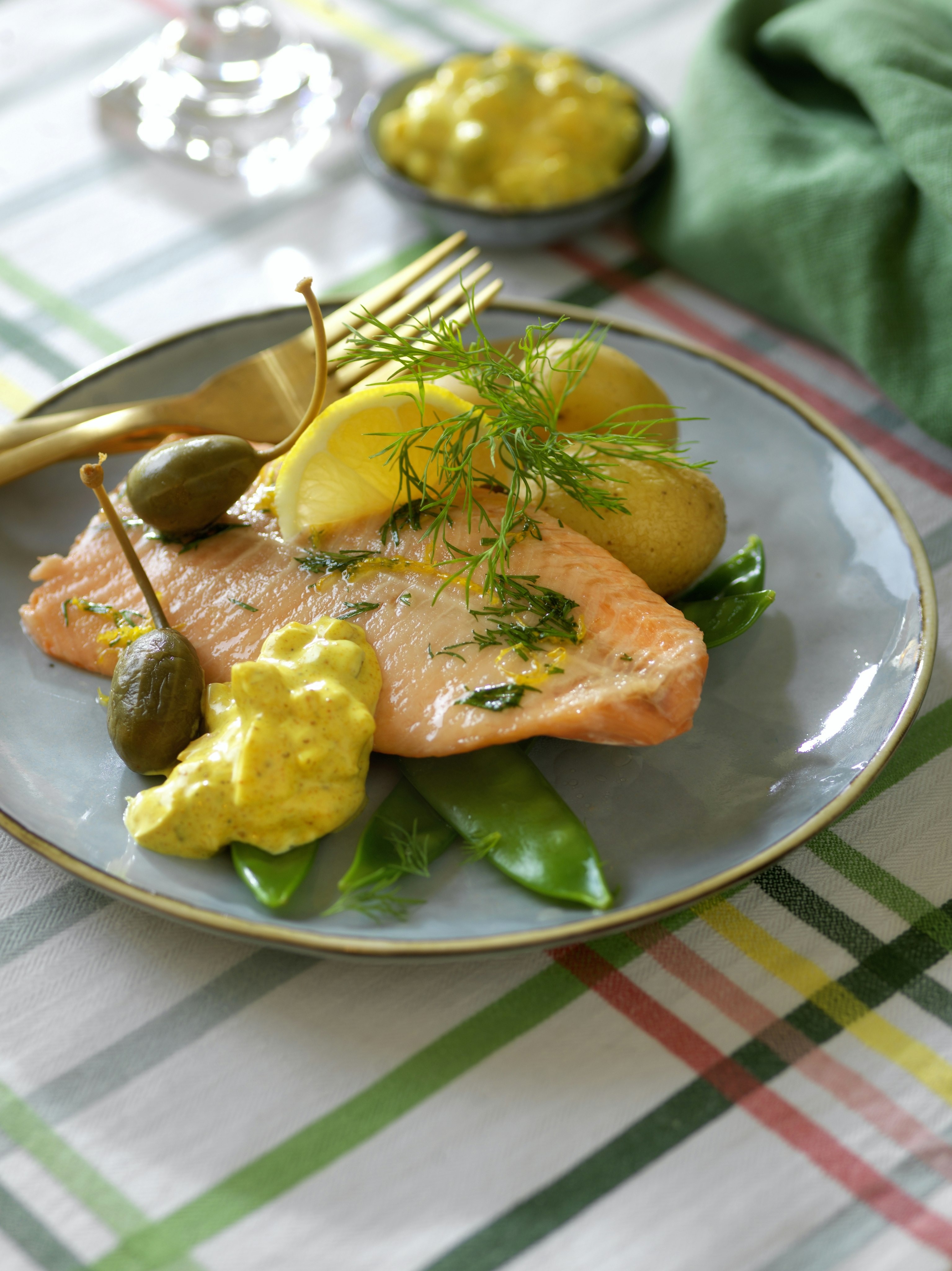 Rödingfilé och remouladsås