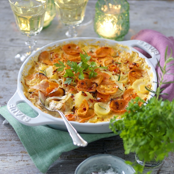 Rotruktsgratäng med sötpotatis och morot Rotruktsgratäng med sötpotatis och morot