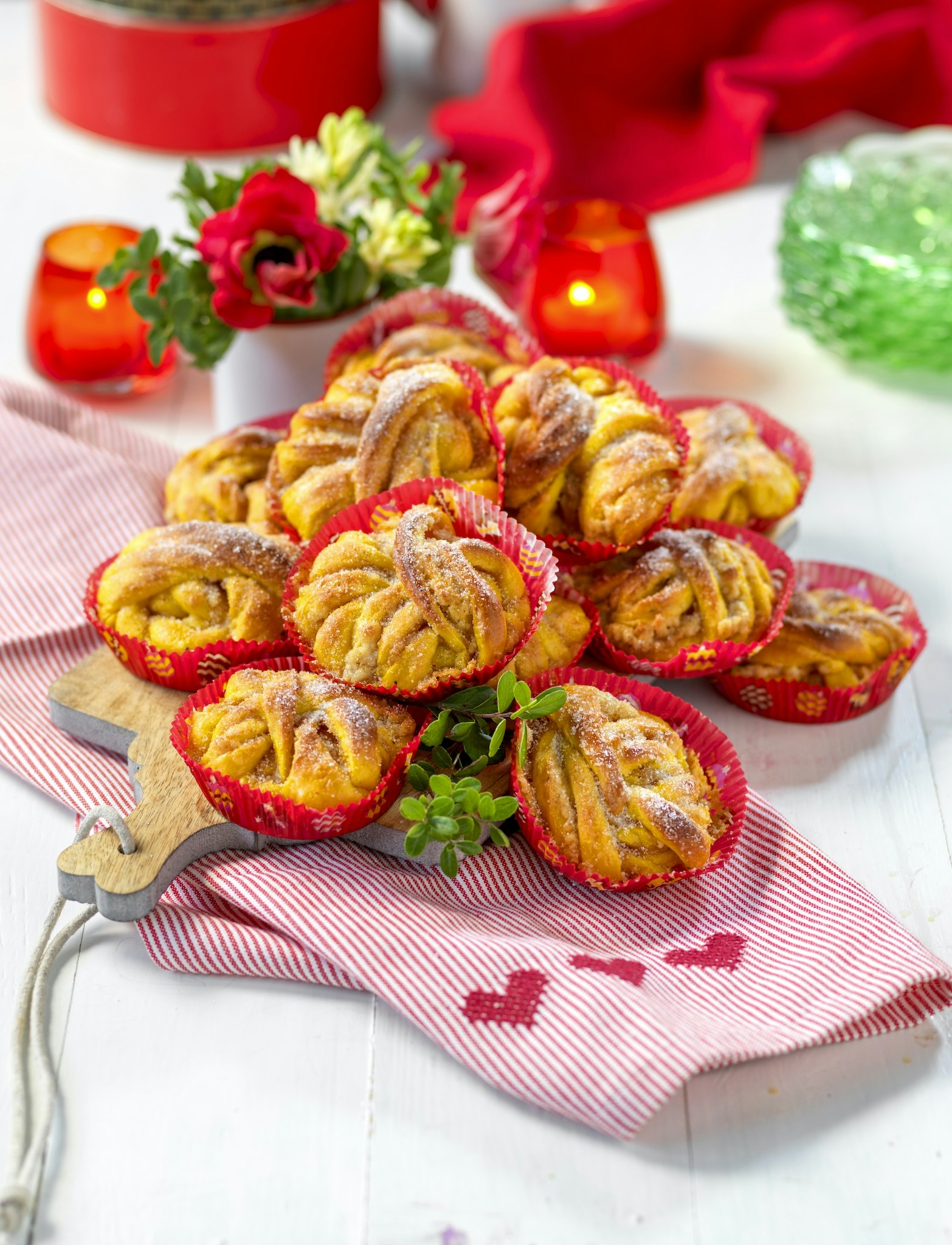 Saffransnystan med mandelmassa