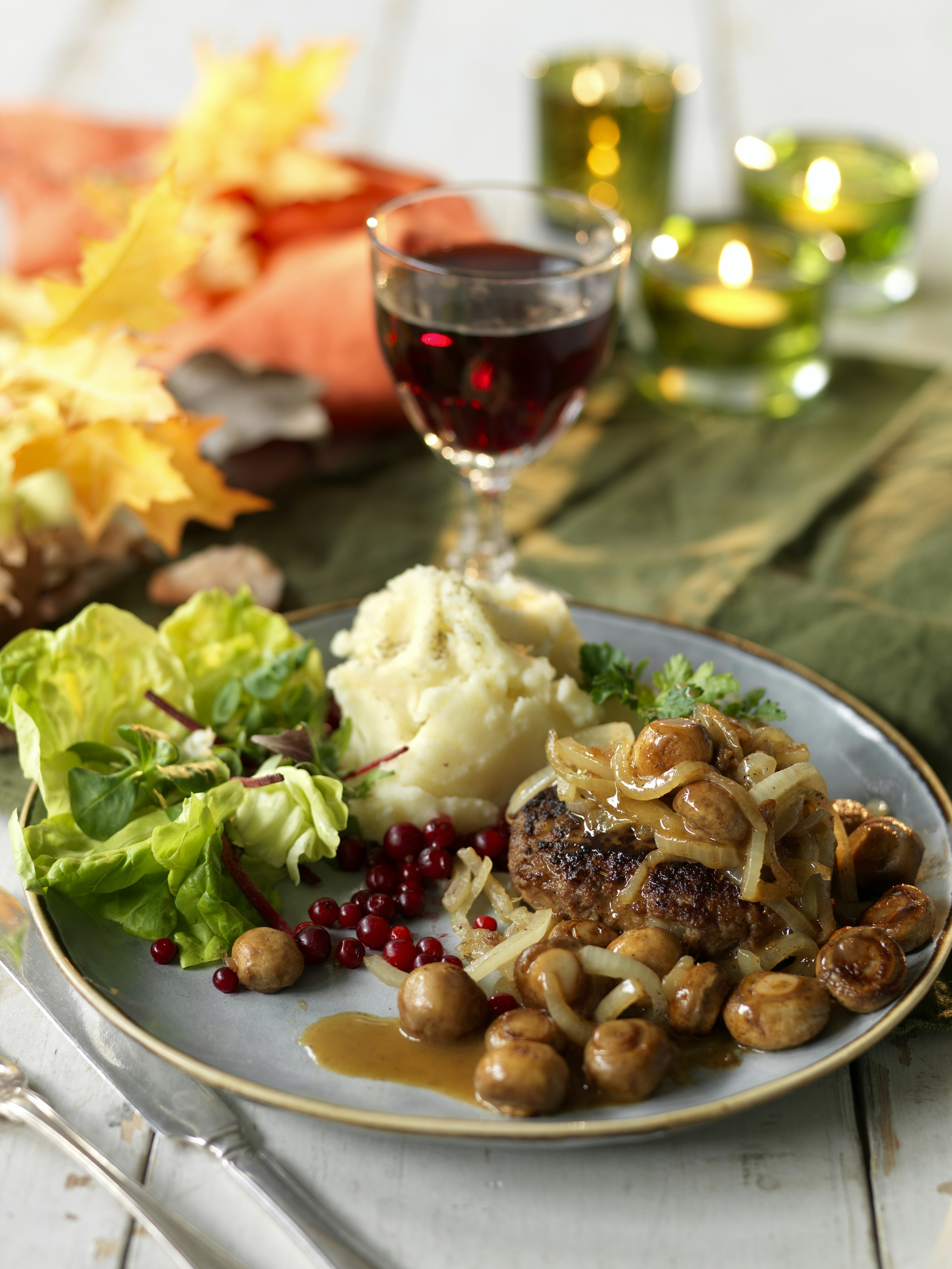 Saftiga biffar i bröd