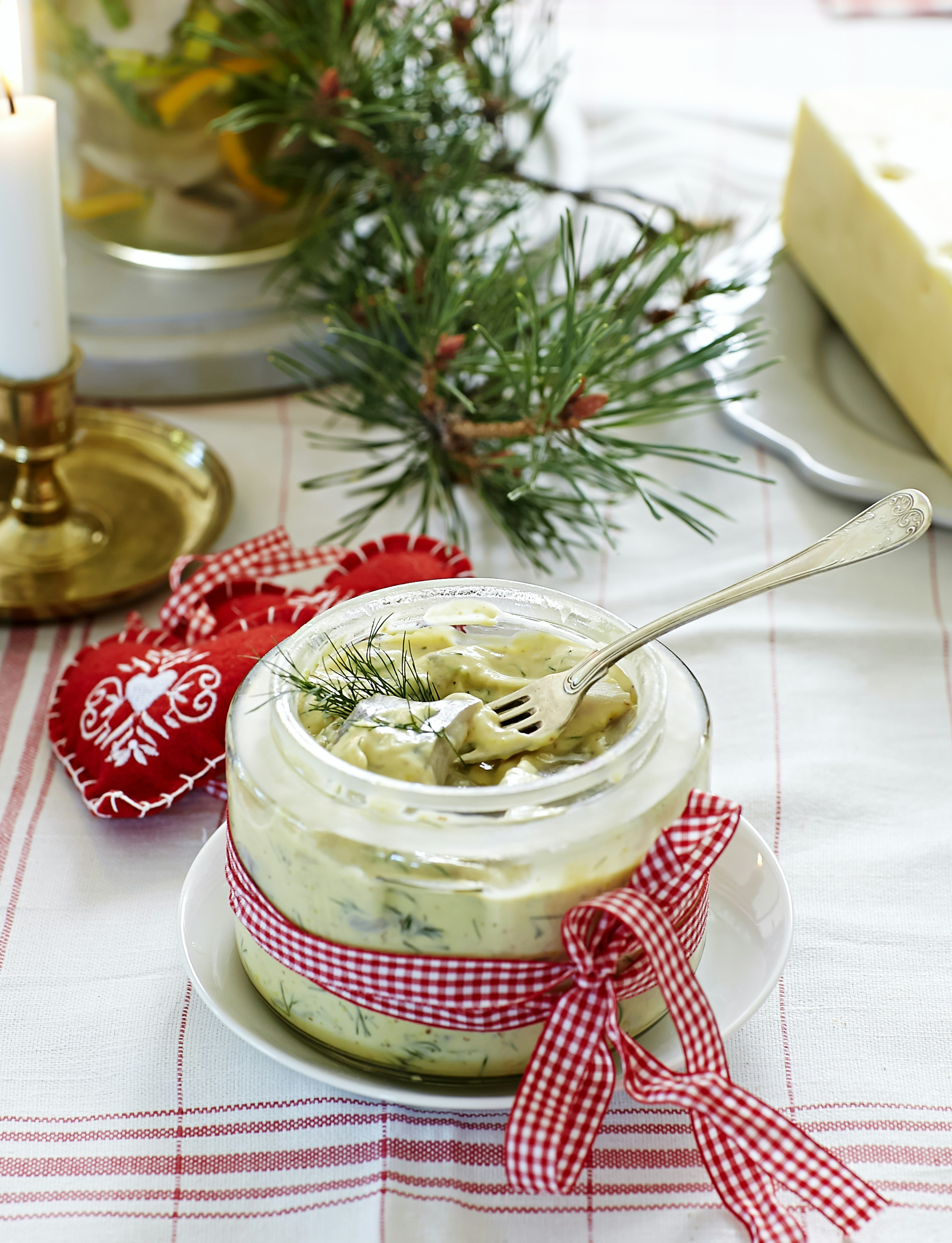 Senapssill med olja och dill