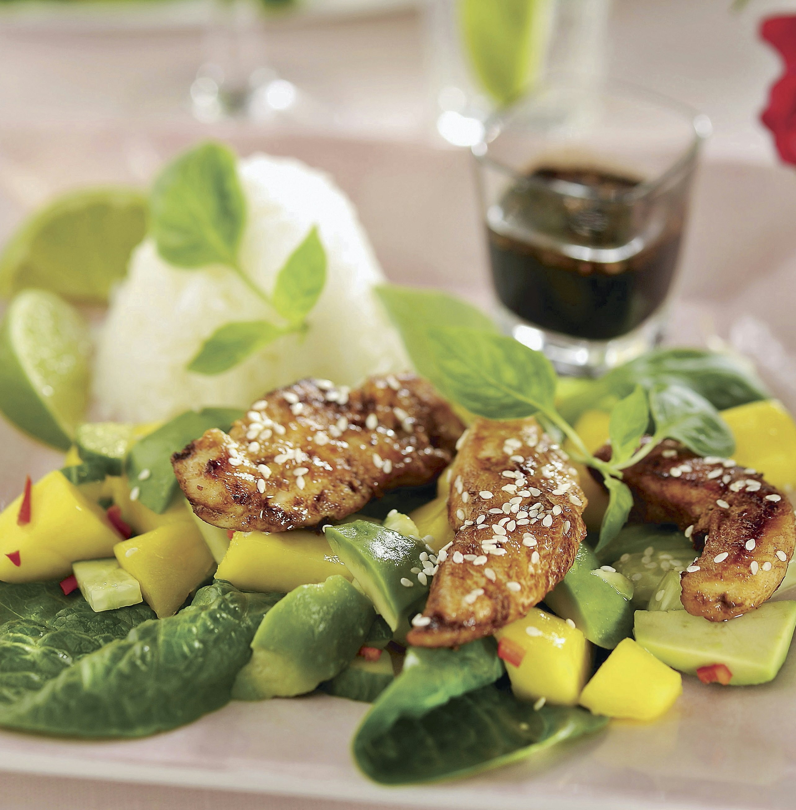 Kycklingfilé och kål med japansk limedressing