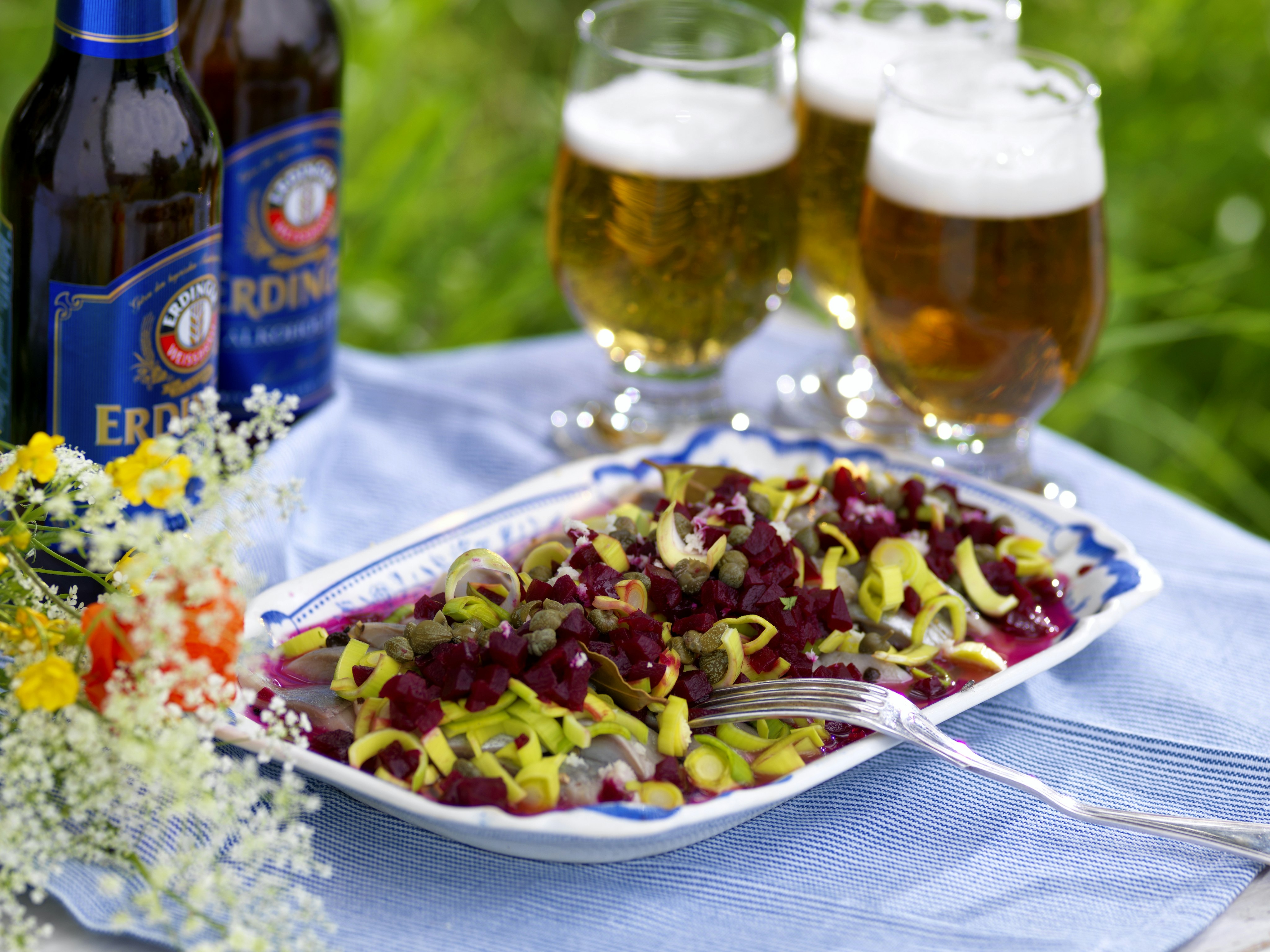 Sill med rödbetor, kapris och pepparrot