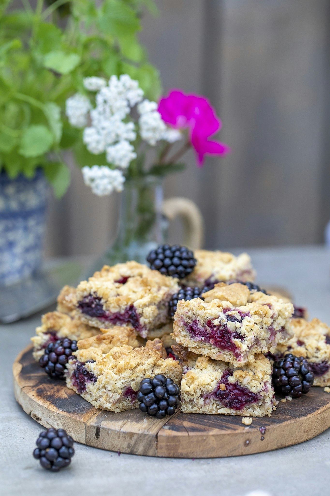 Smulig kaka med björnbär