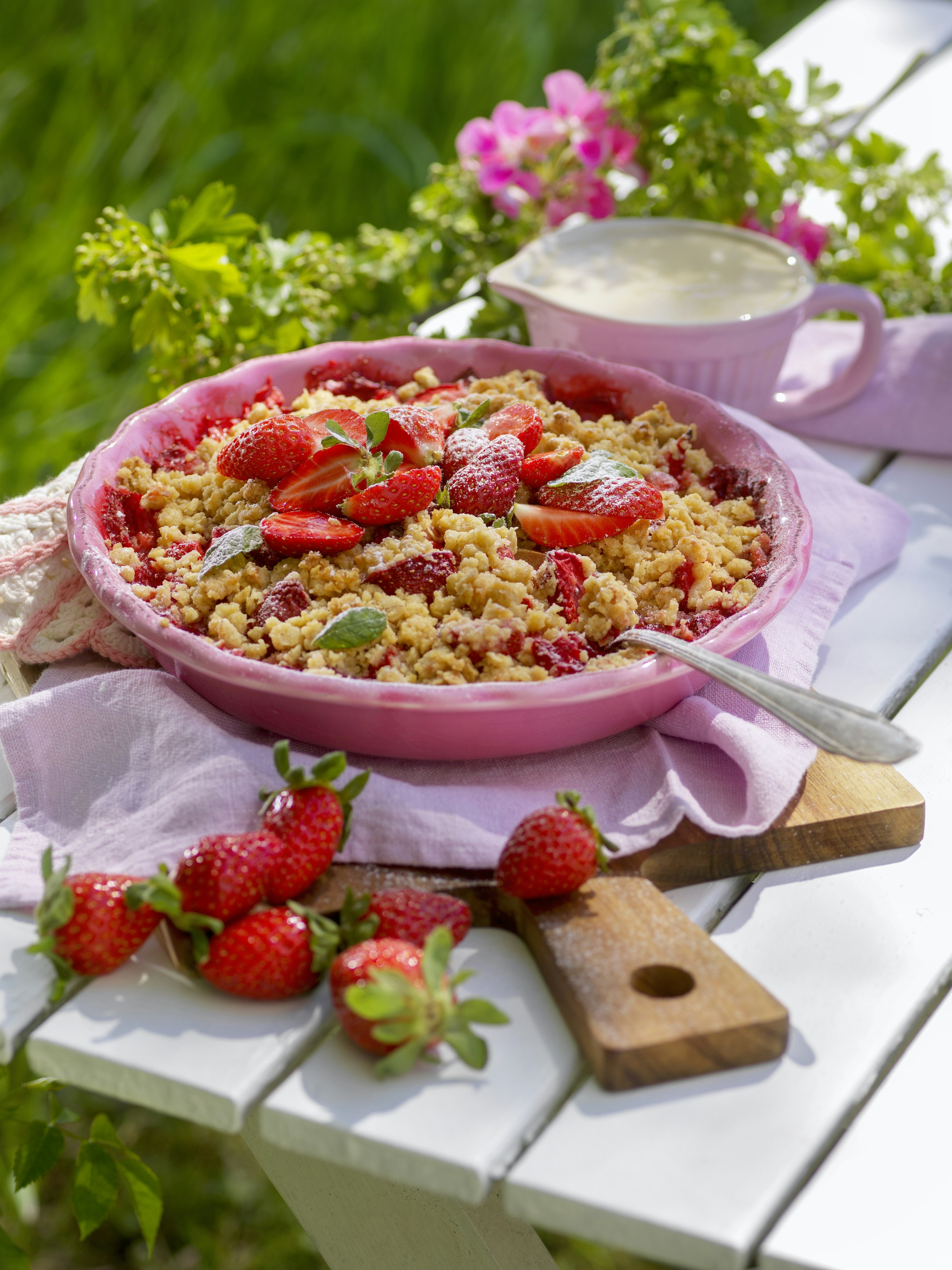 Smulpaj med jordgubbar och kokos