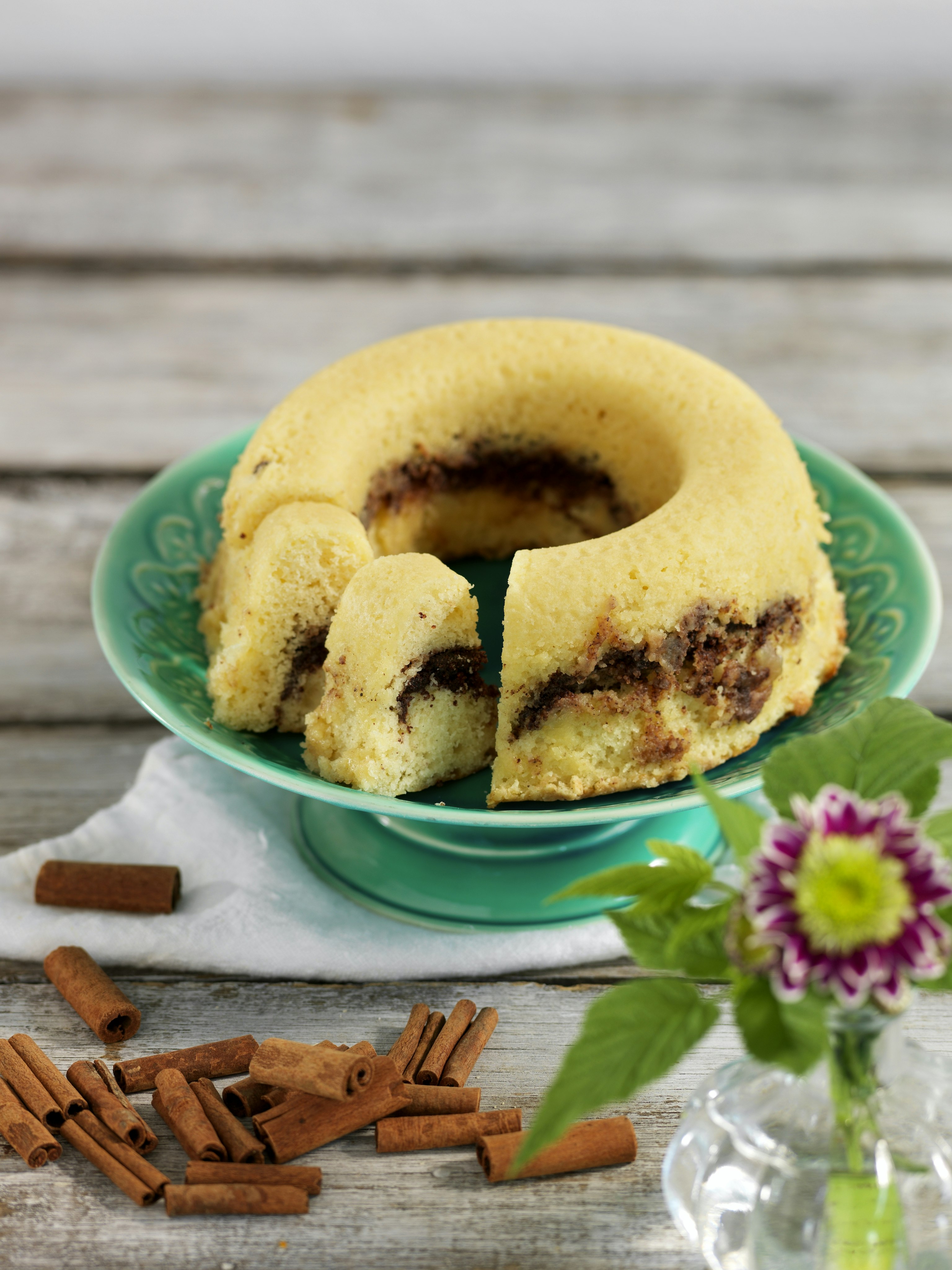 Sockerkaka med kanelrand