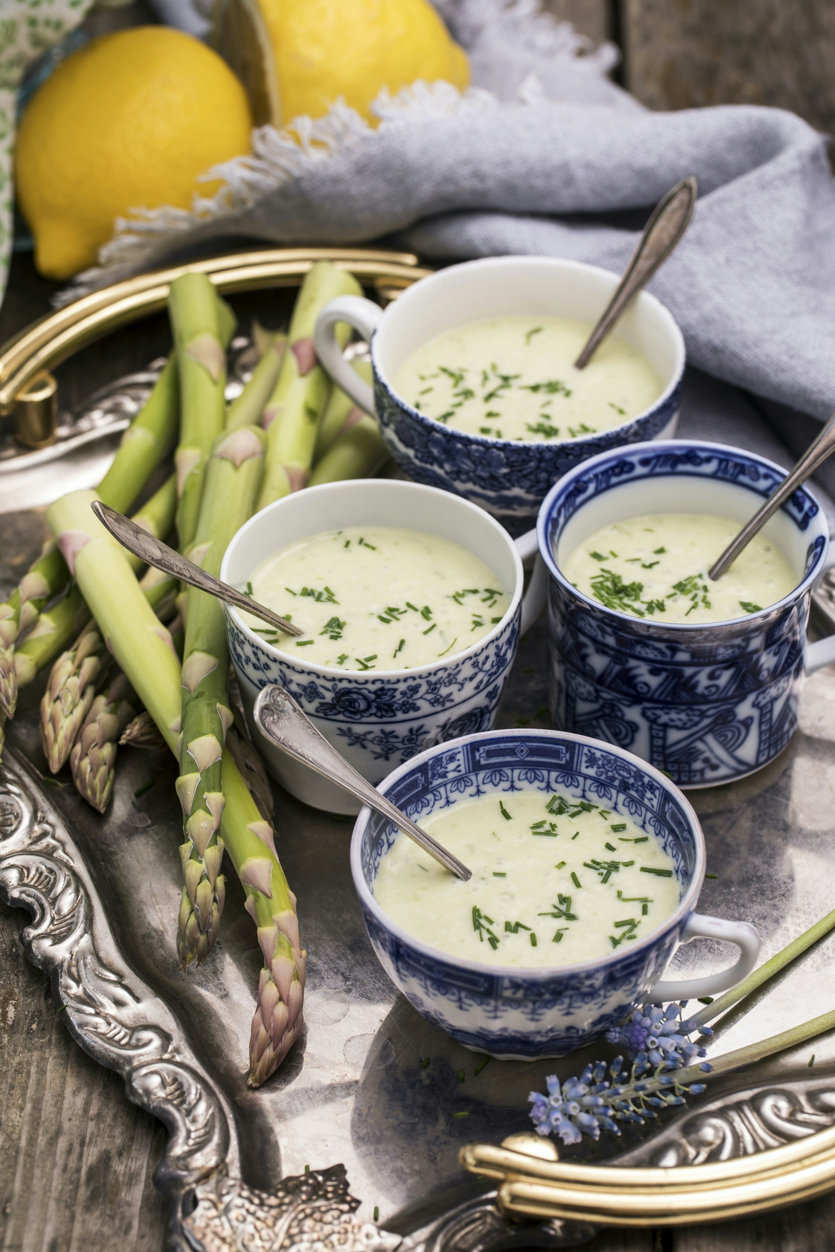 Soppa med blomkål, purjolök och crème fraiche