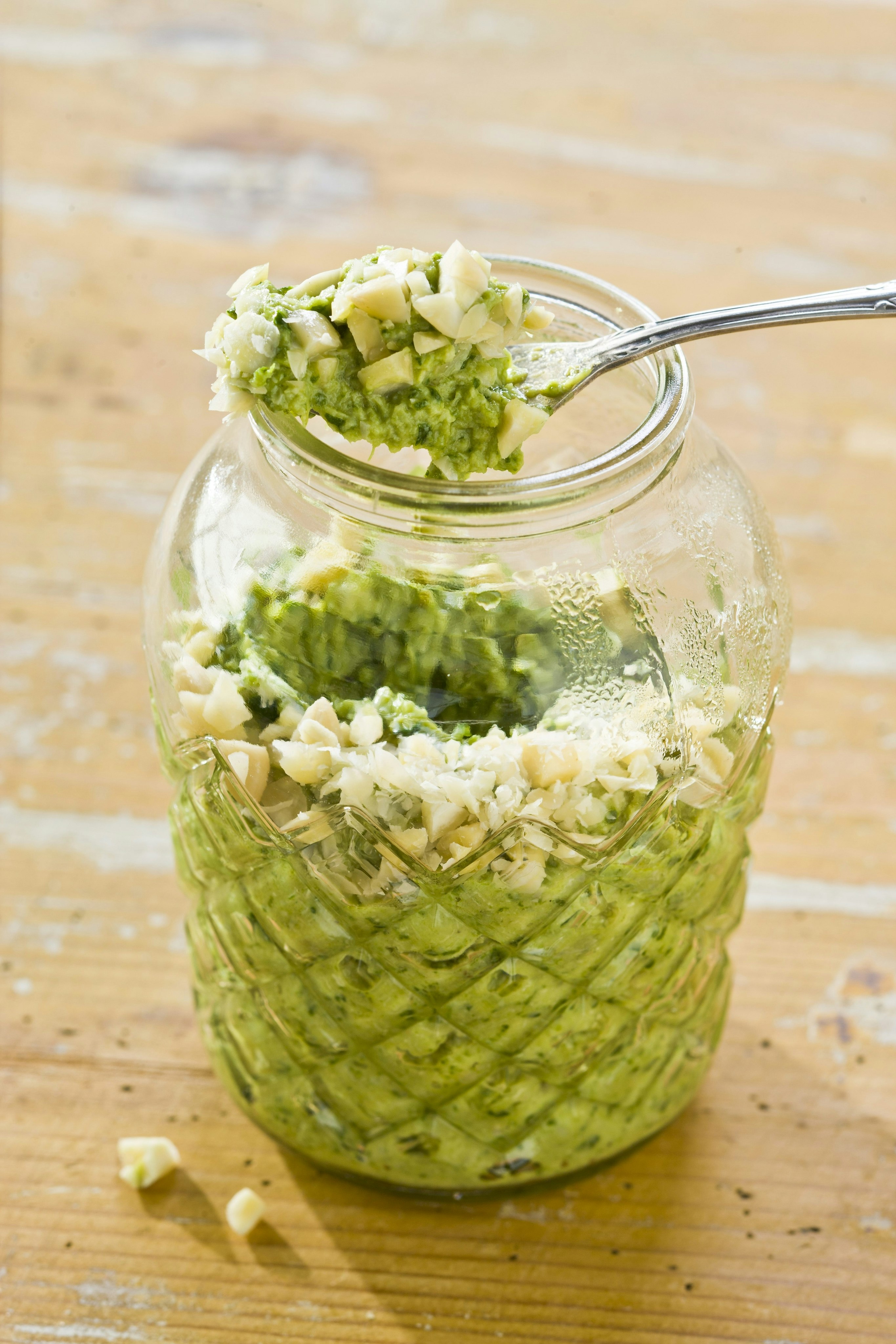 Spenat- och kronärtskocksröra med mandel