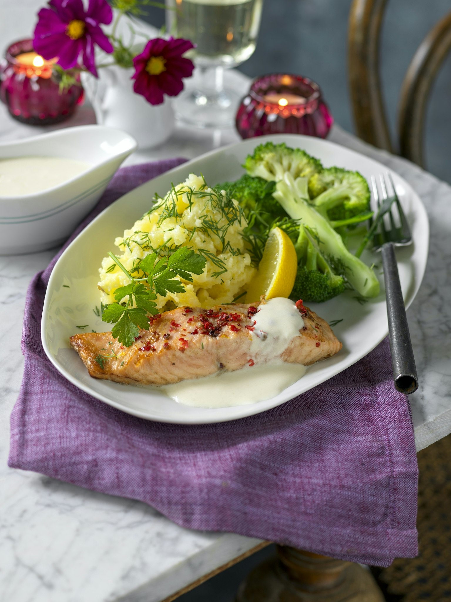 Stekt laxfilé med stompad potatis