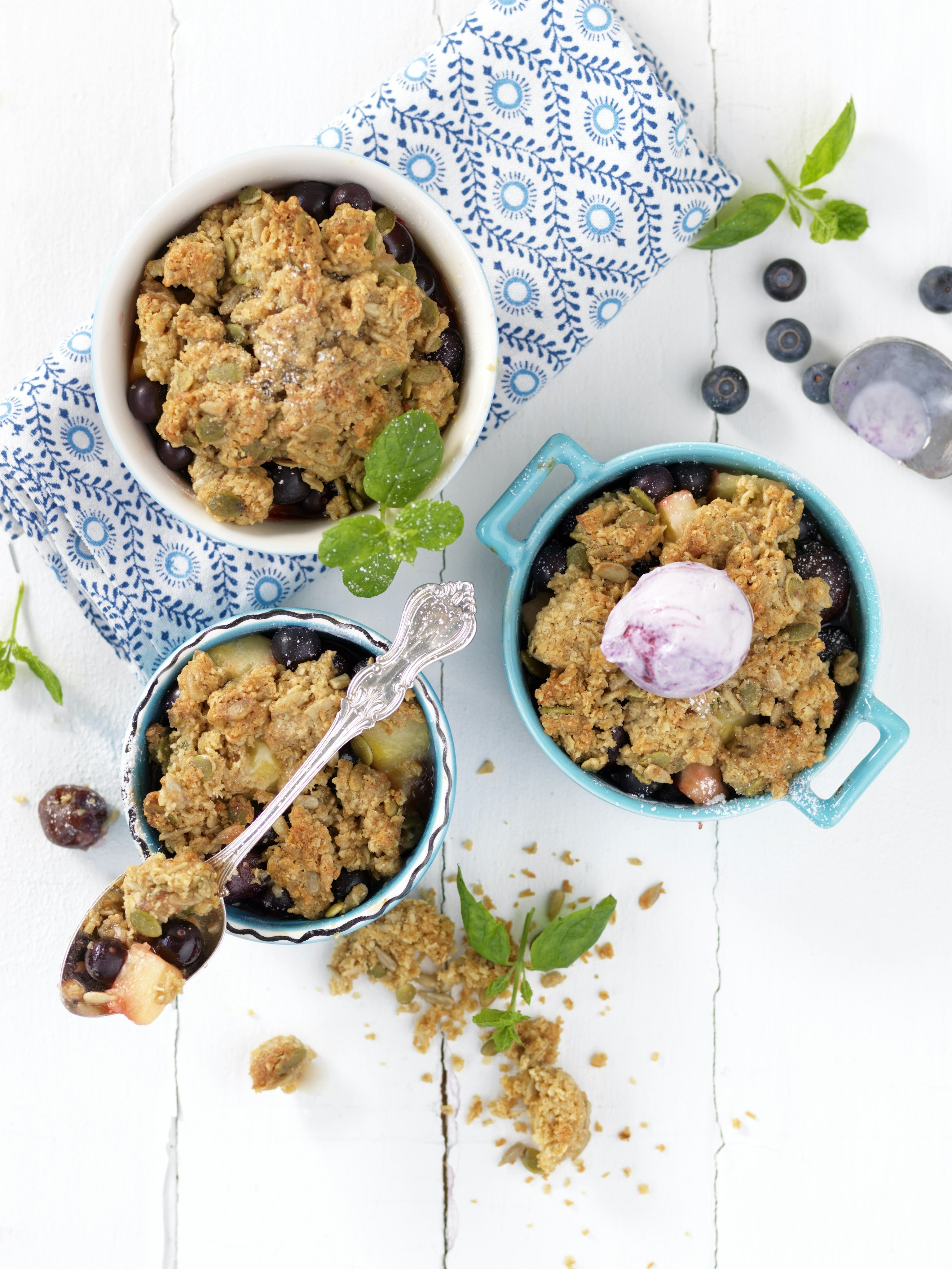 Smulpaj med frukt och bär