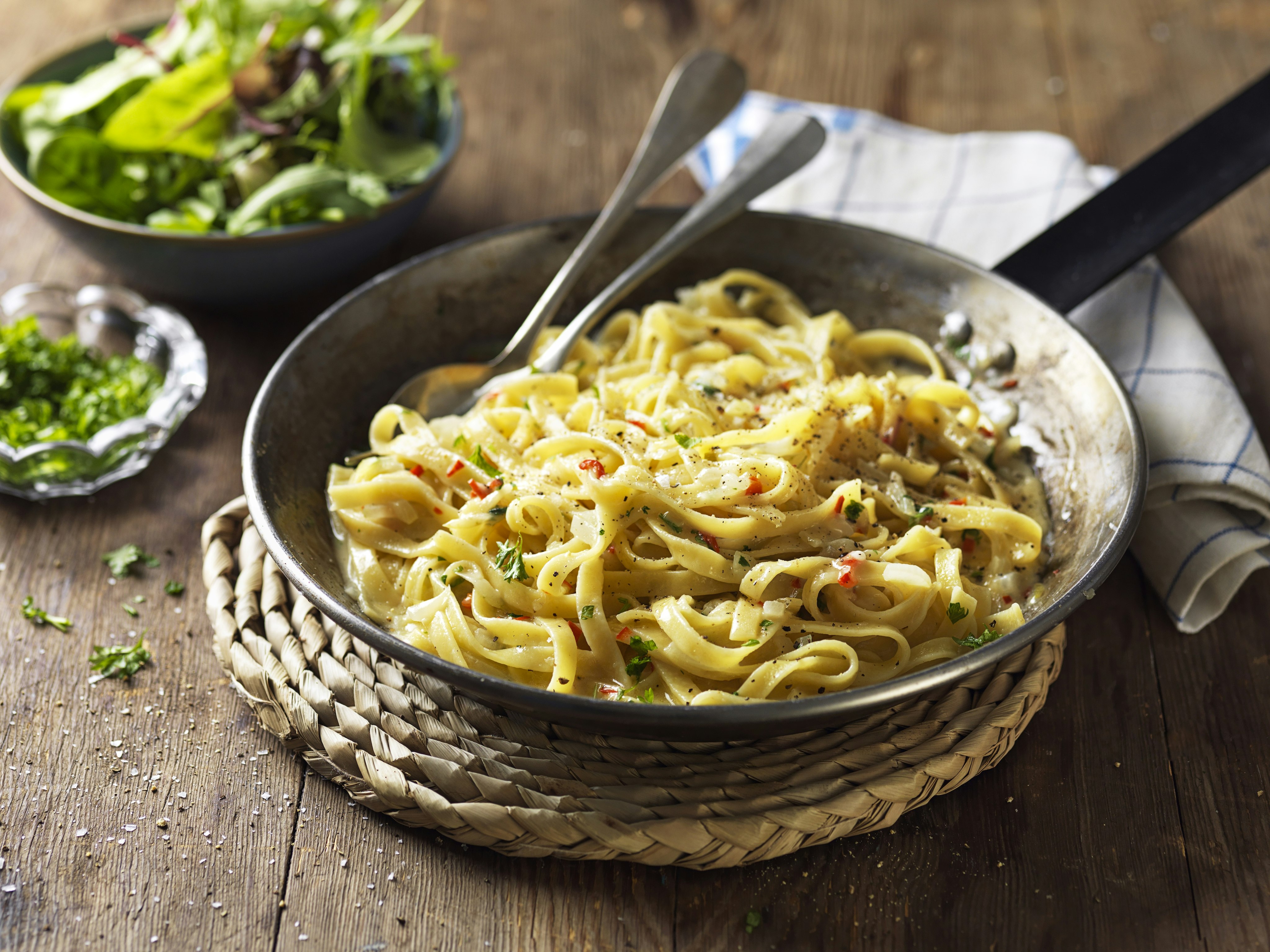 Tagliatelle med chili och parmesan