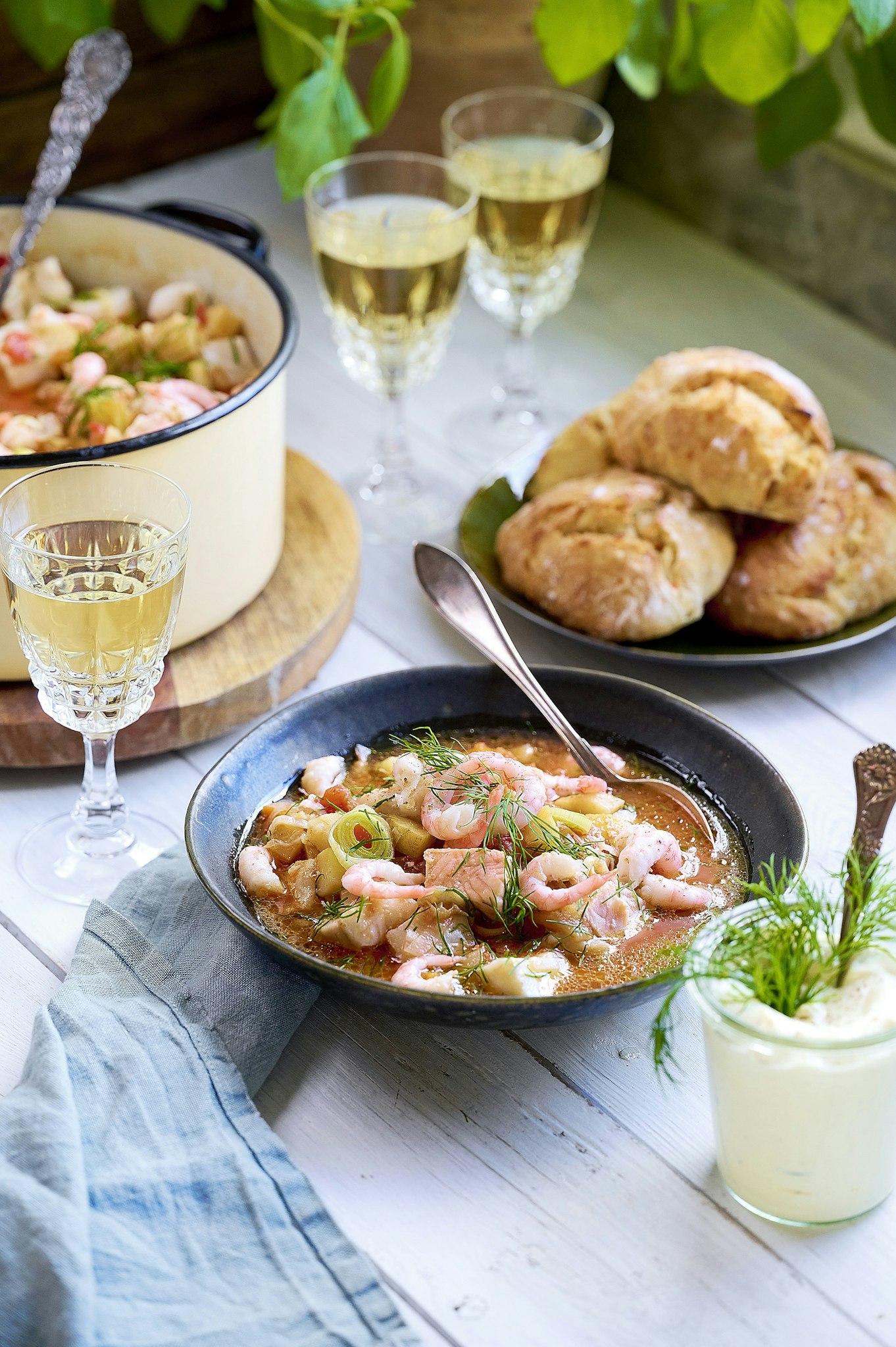 Fisksoppa med saffran och räkor