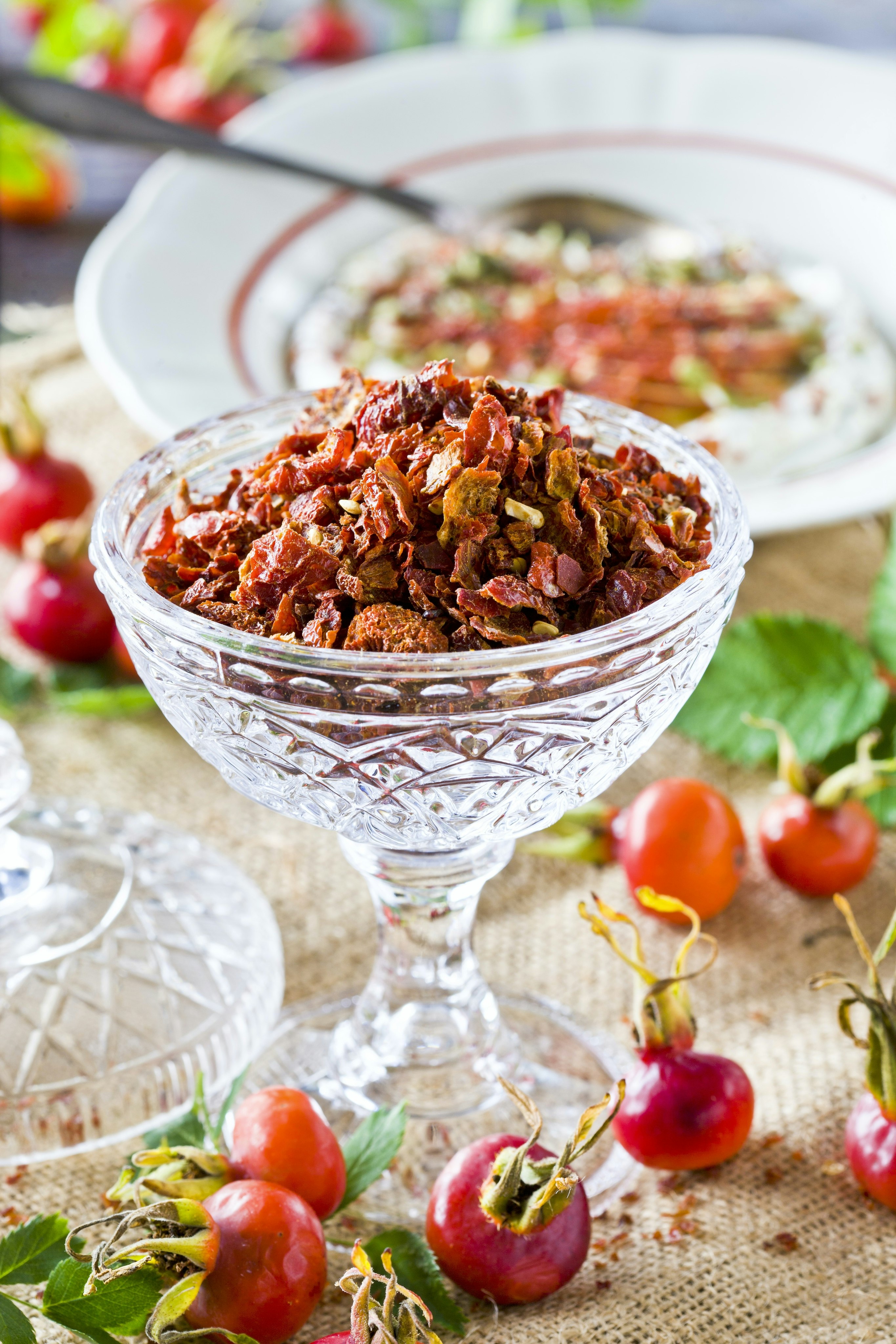 Torkade nypon och nyponmjöl