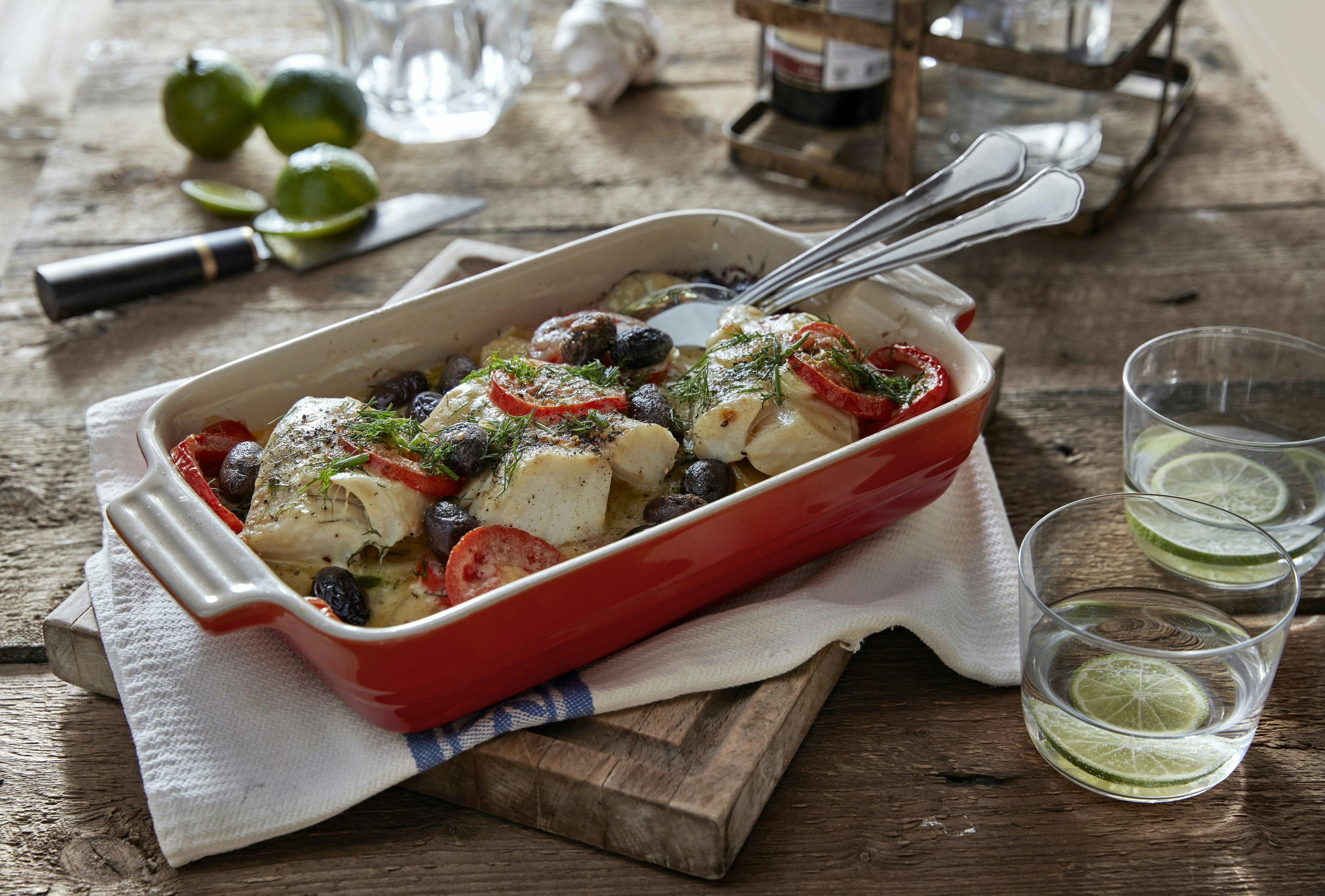 Torskrygg i form med grönsaker och vitvinssås