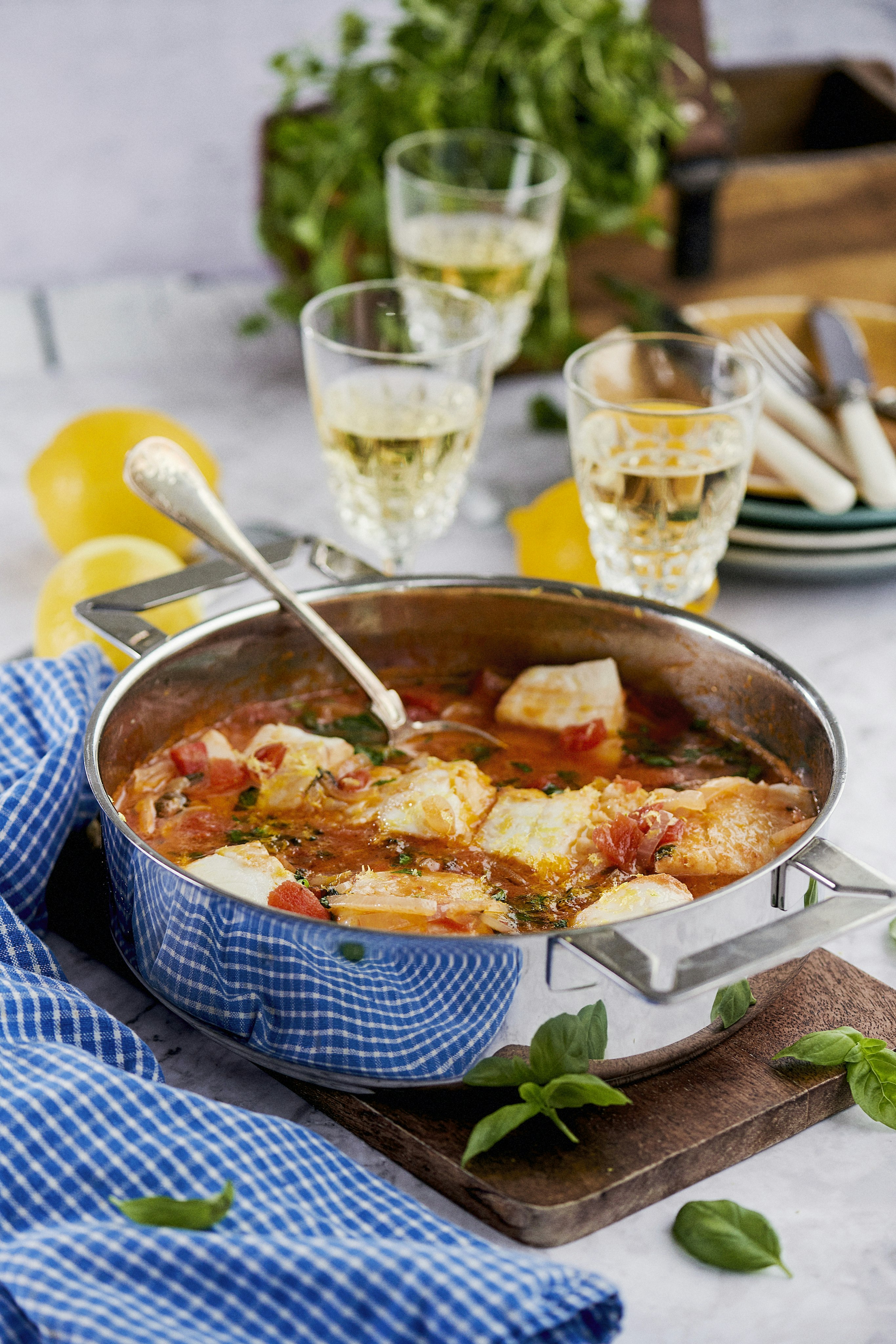 Torskrygg i ugn med bacon, tomat och svamp