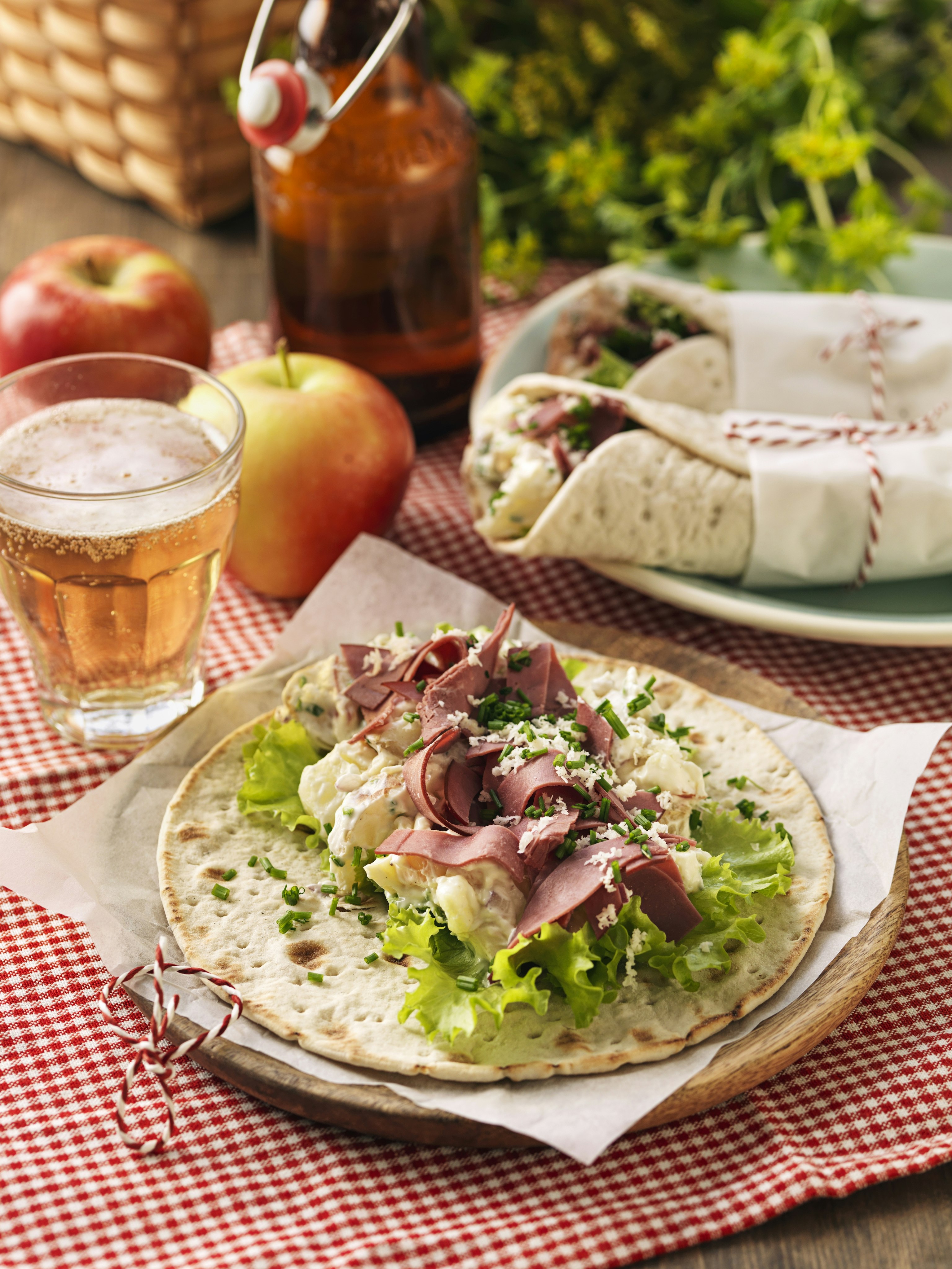 Tunnbrödsrulle med renstek