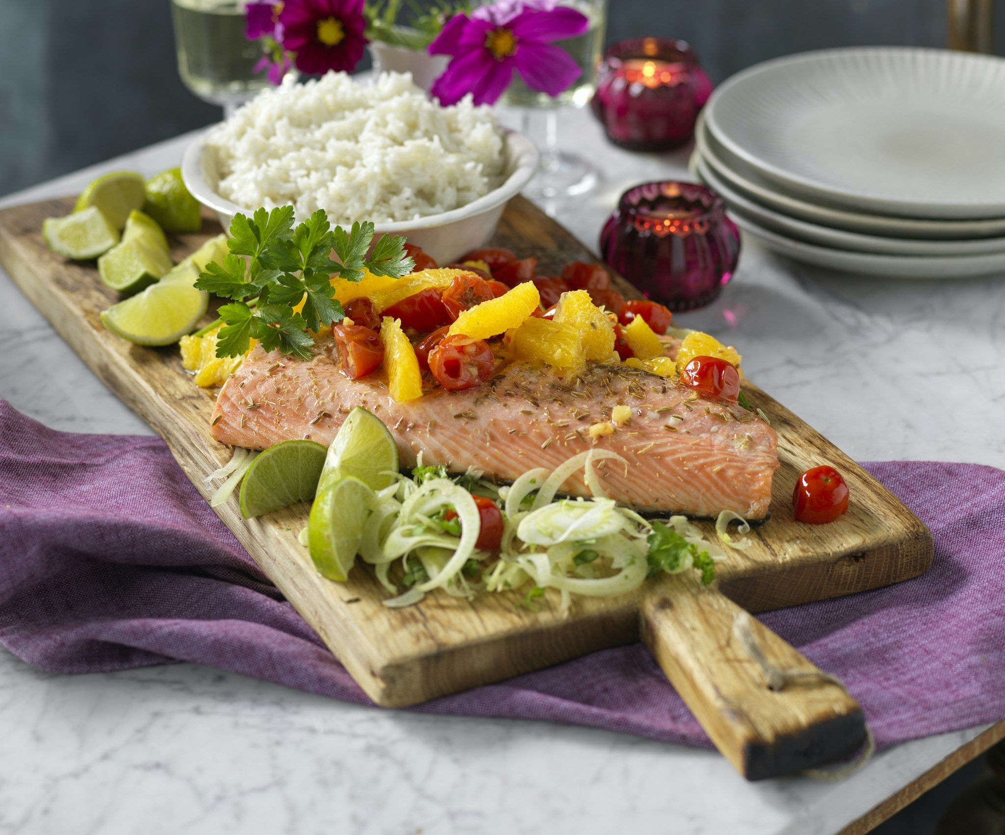 Ugnsbakad laxfilé med apelsin och kokosris