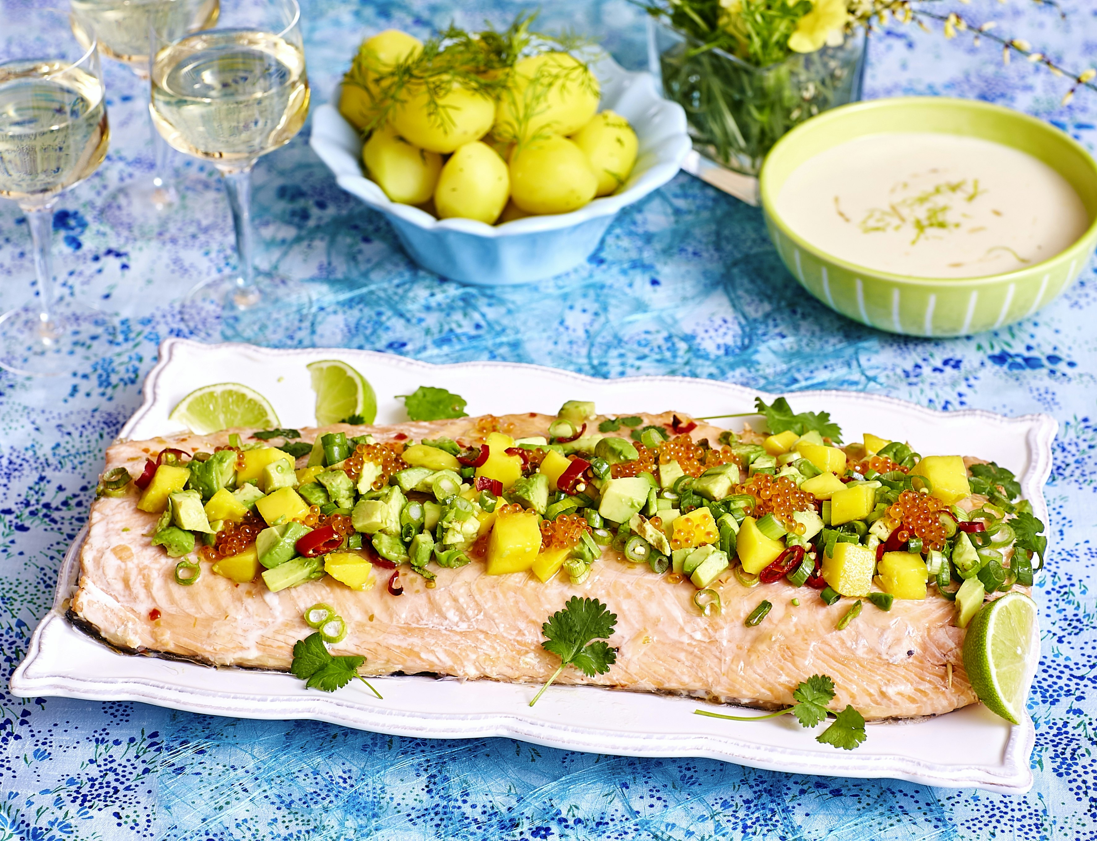 Ugnsbakad laxsida med romsås