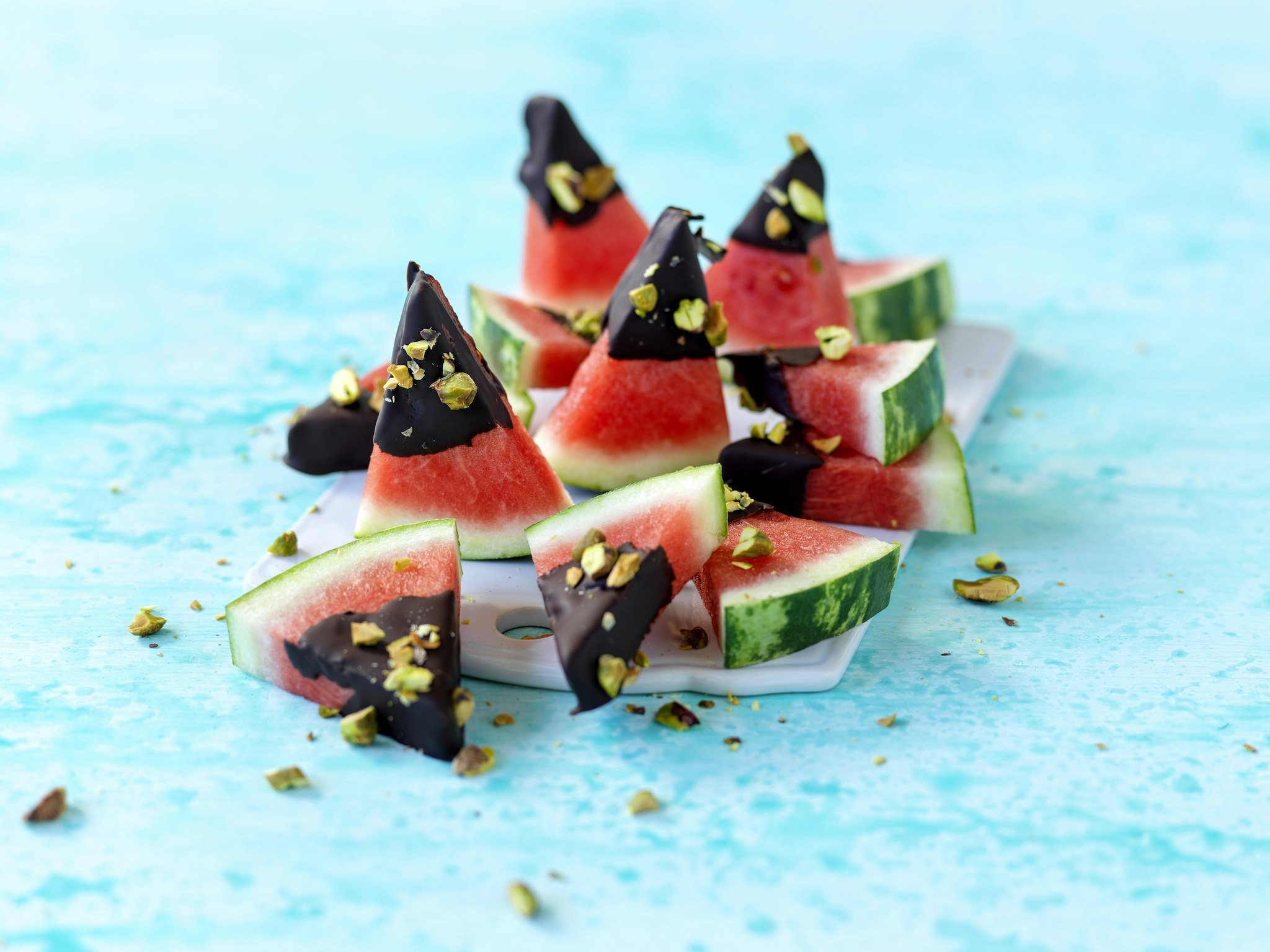 Vattenmelon med choklad och nötter