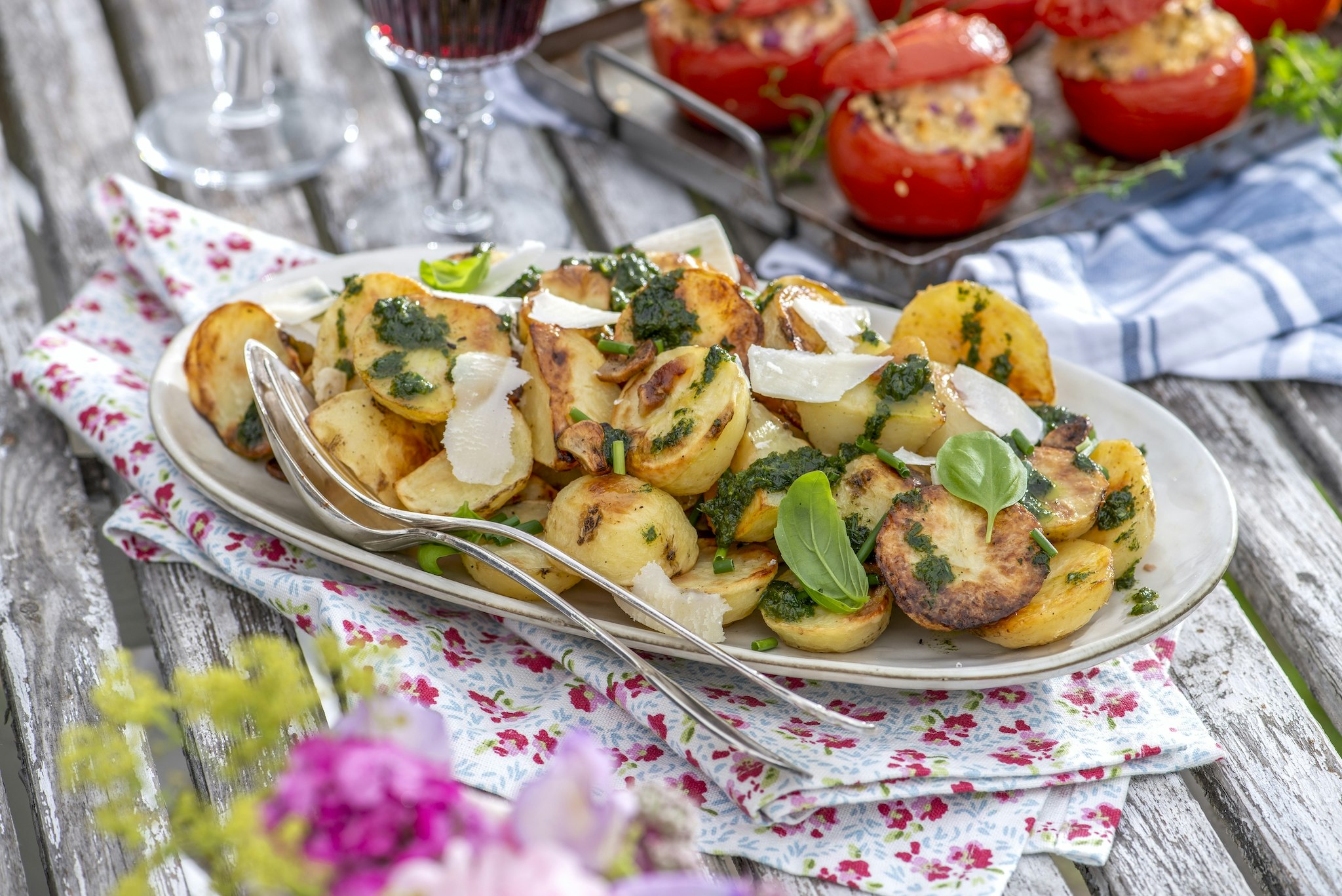 Vitlöksrostad potatis med örtolja